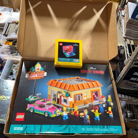 Lego | Toys | Lego Icons The Simpsons Krusty Burger 352 Gwp Living Room ...